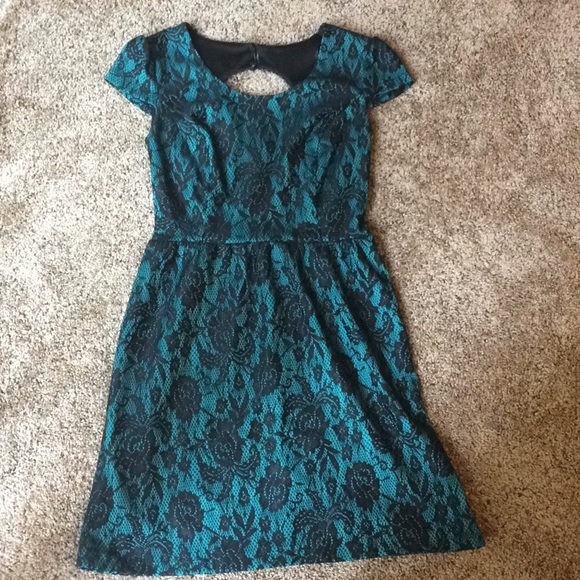 Sweet Storm | Dresses | Floral Lace Green Black Shortsleeve Small Dress ...